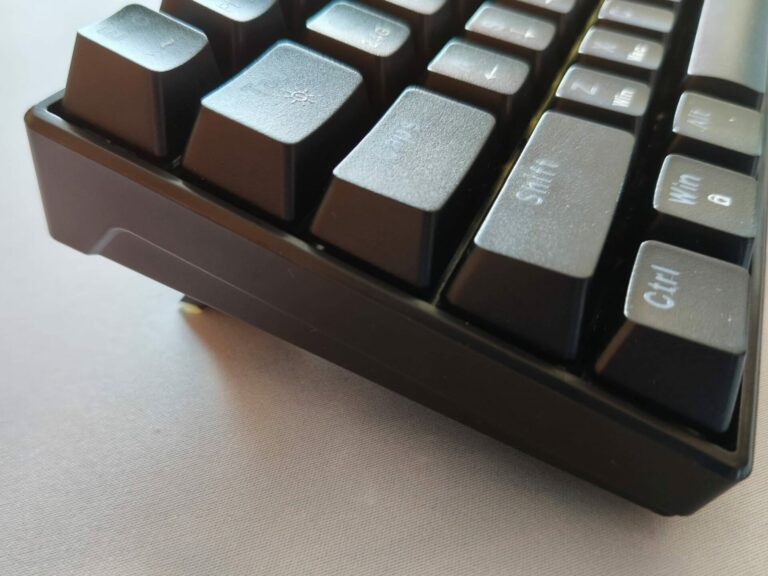 White Shark Kaiken – dobrá herní klávesnice na vaše cesty